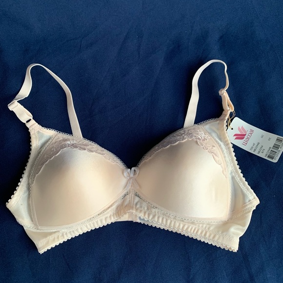 Wacoal | Intimates & Sleepwear | Wacoal Basic Beauty Underwire Bra ...